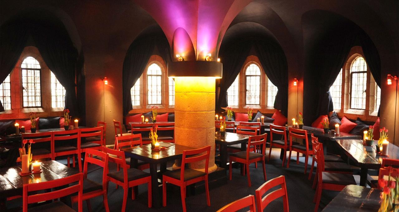 Cape-Town-the-crypt-bar-cape-town_amenimario_claudiamatarazzo – Claudia ...